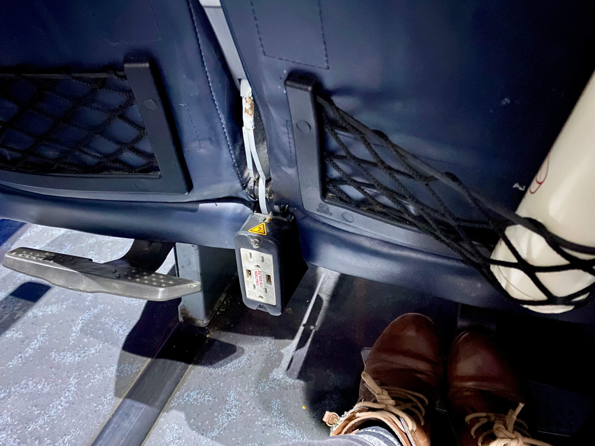 高速バス Ebus で行く！バンクーバー〜ケロウナ バス移動徹底ガイド | ケロウナ info.jp